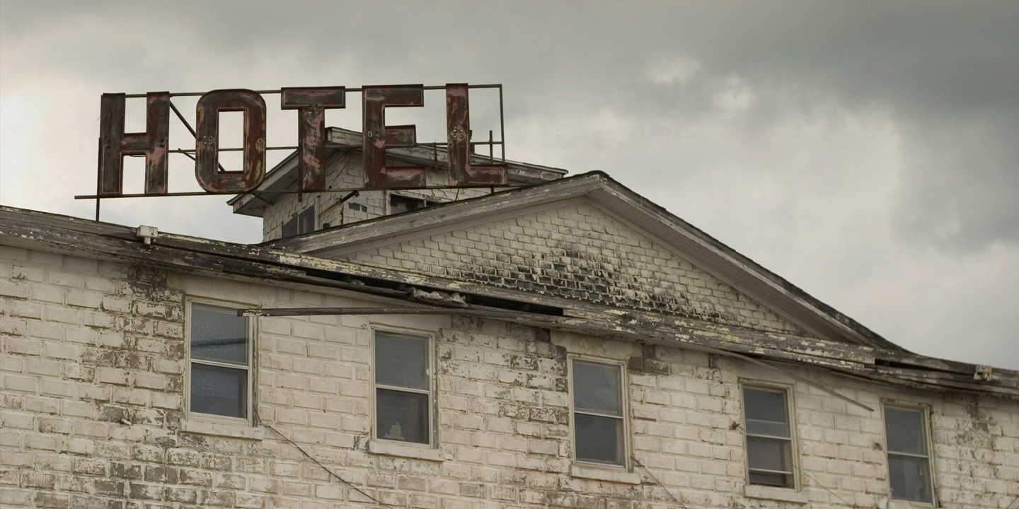 Travelers Share The Hotel Stays That Ruined Their Vacation - MotorSearches
