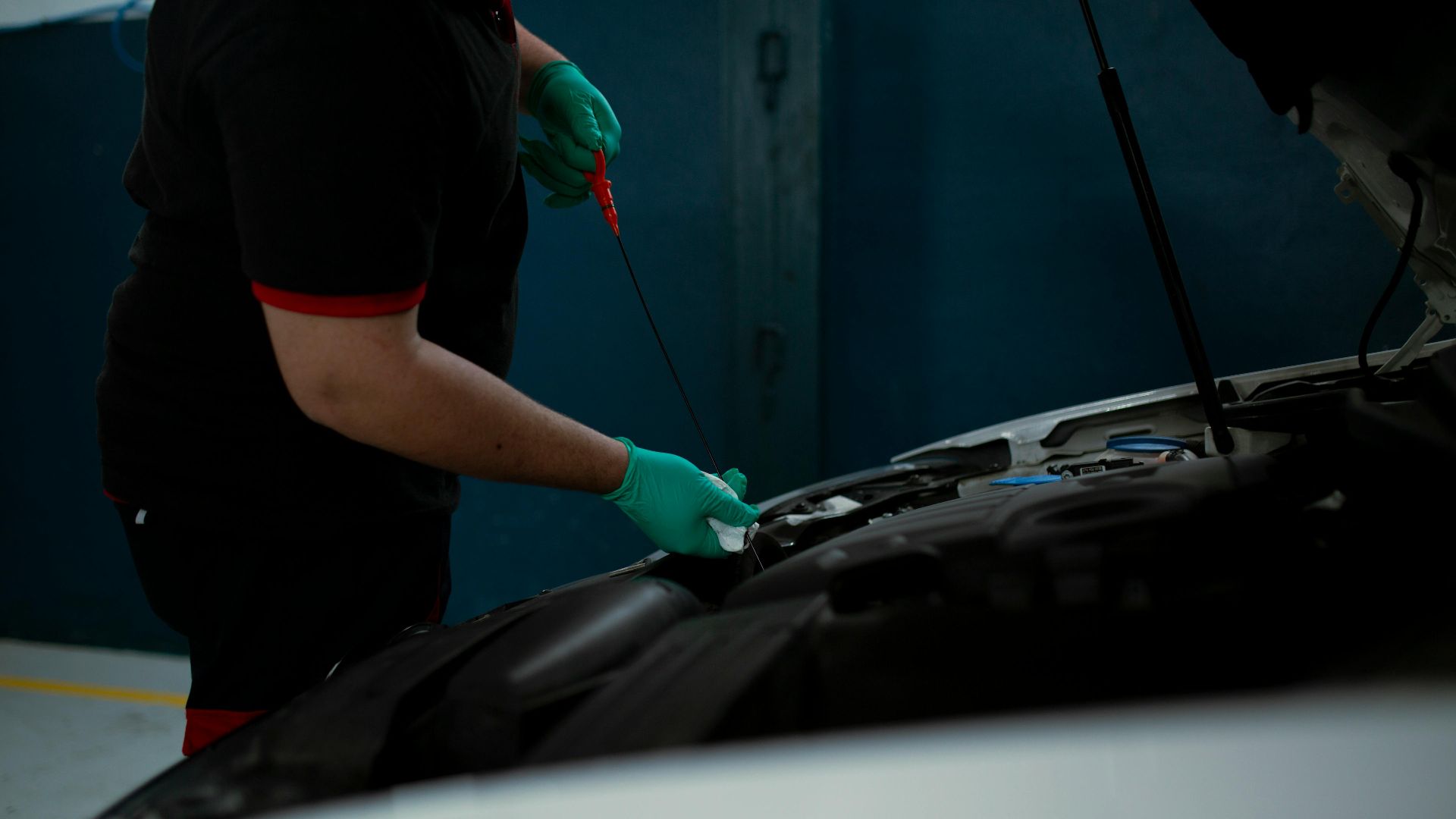 20 Easy Car Maintenance Tasks You Can Handle On Your Own - MotorSearches