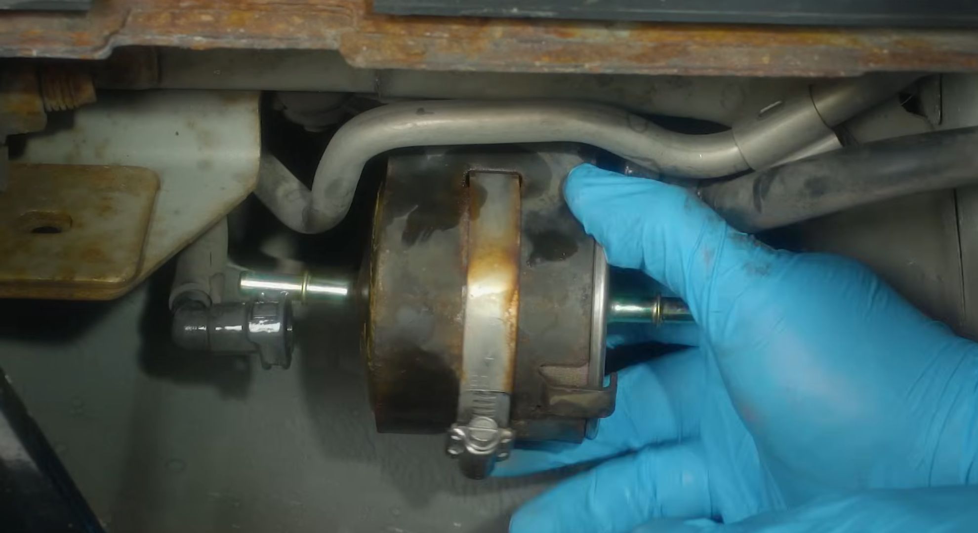 20 Easy Car Maintenance Tasks You Can Handle On Your Own - MotorSearches