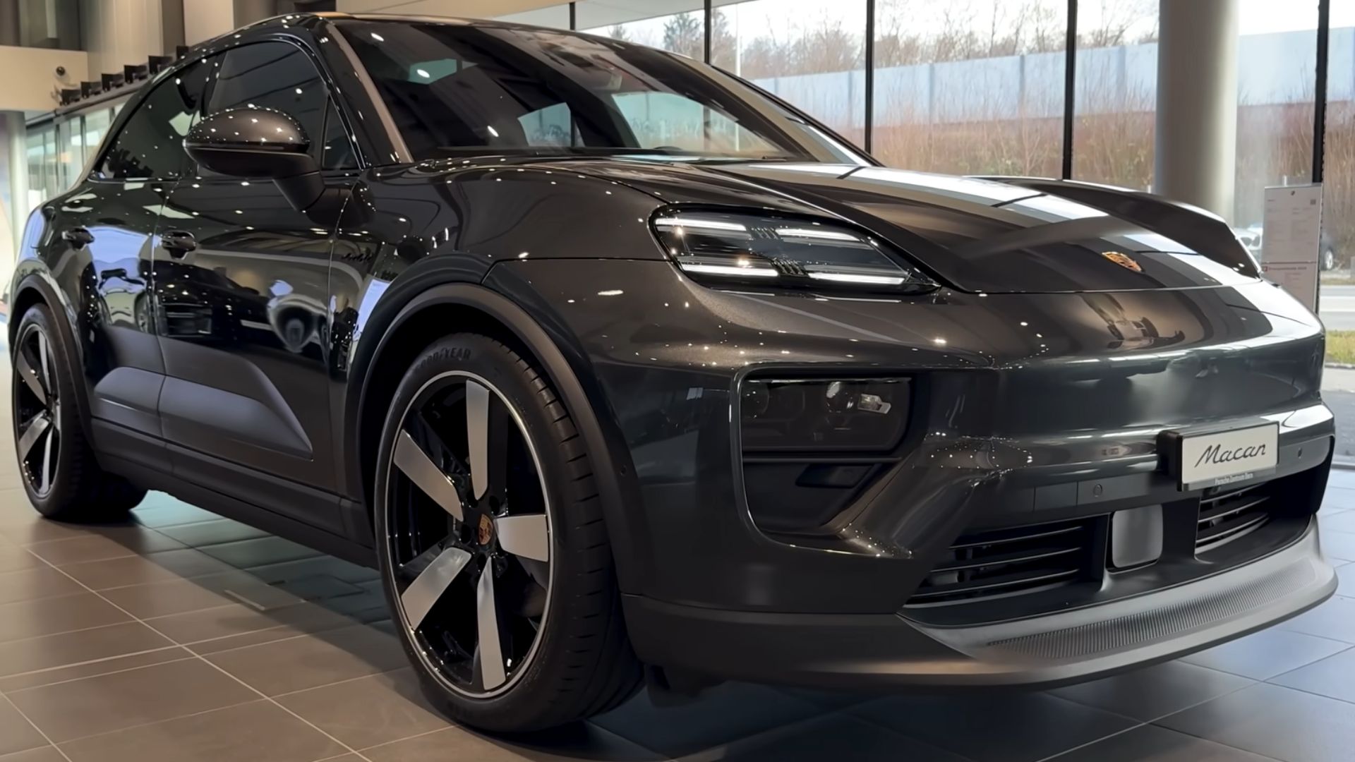 The 20 Greatest All-Wheel Drive SUVs On The Market - MotorSearches